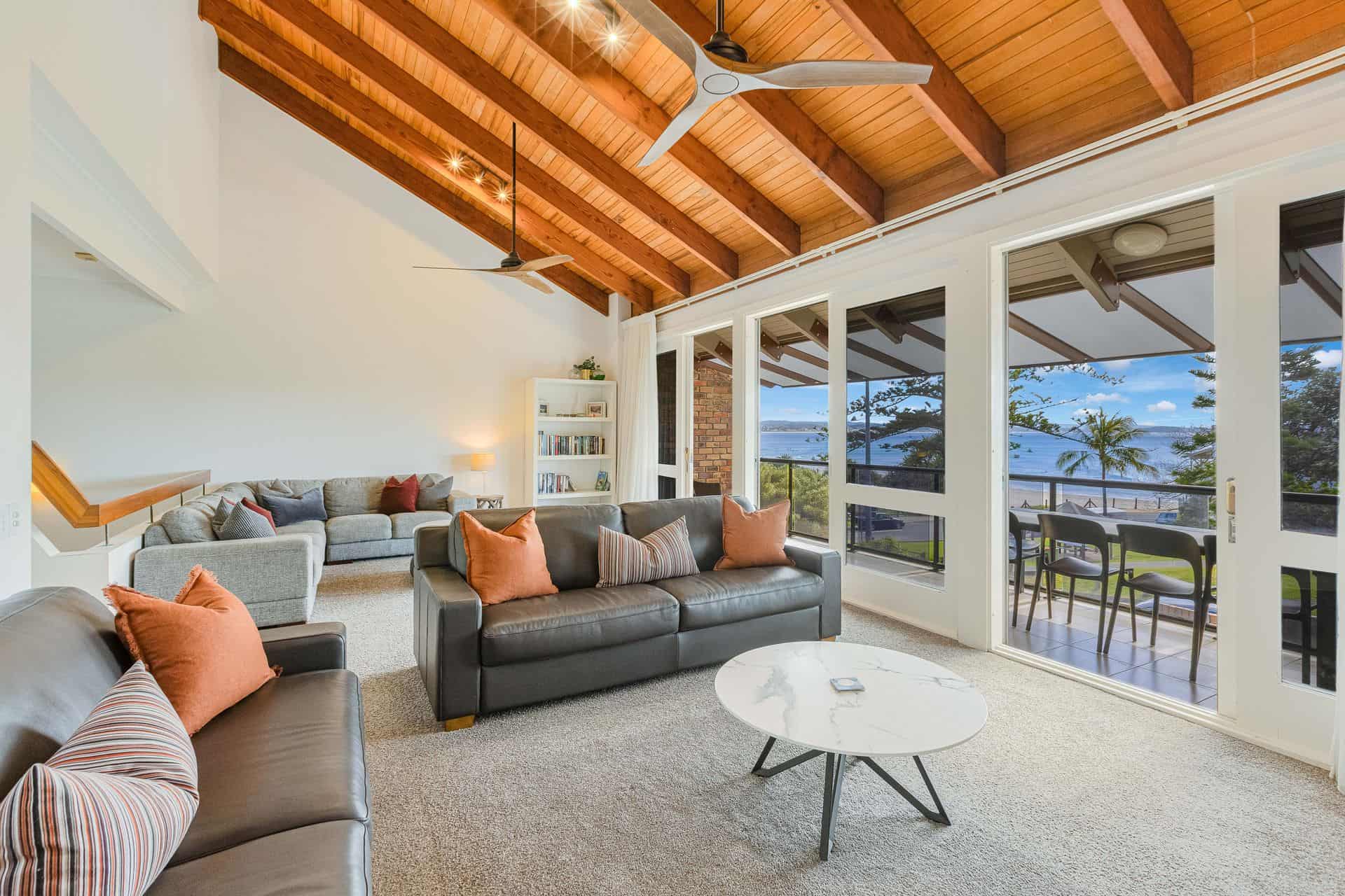 208 Marine Parade - Snapper Rocks / Rainbow Bay Beachfront - Gold Coast ...